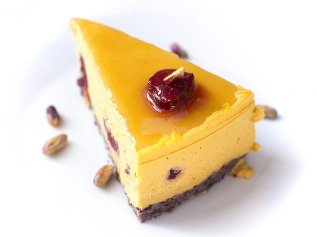 Торта манго с вишни/ Mango sour cherry cake | Кукуряк