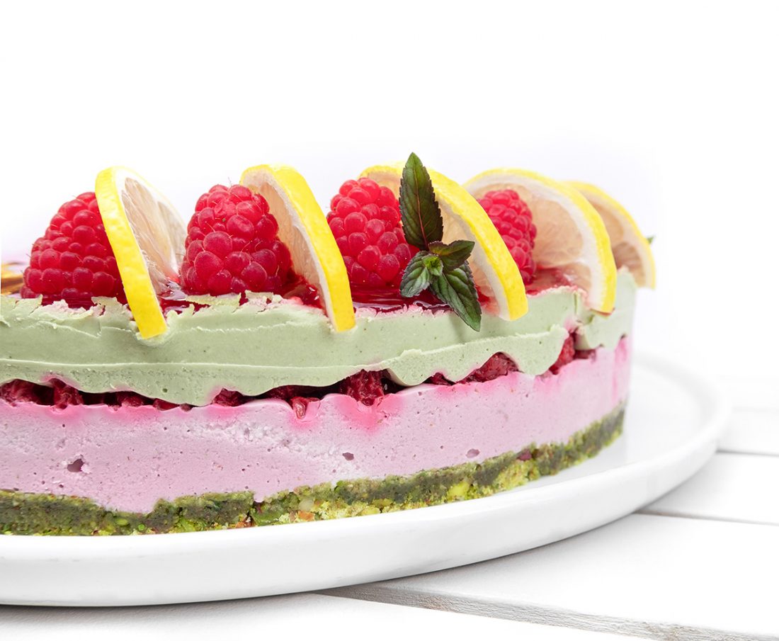 Малинова торта с матча / Raspberry Matcha Cake | Кукуряк