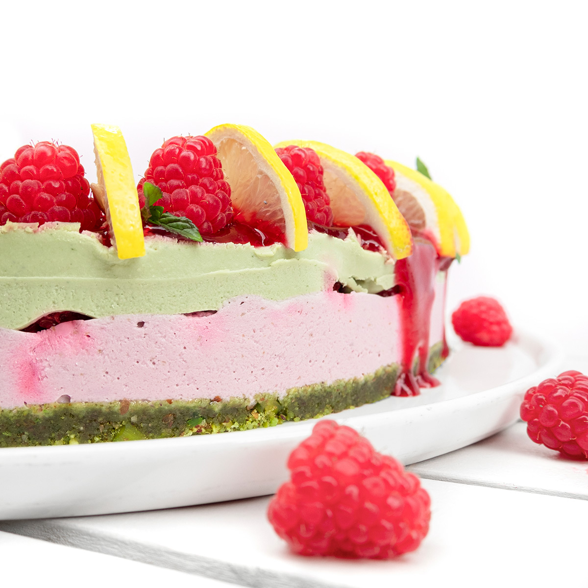 Малинова торта с матча / Raspberry Matcha Cake | Кукуряк